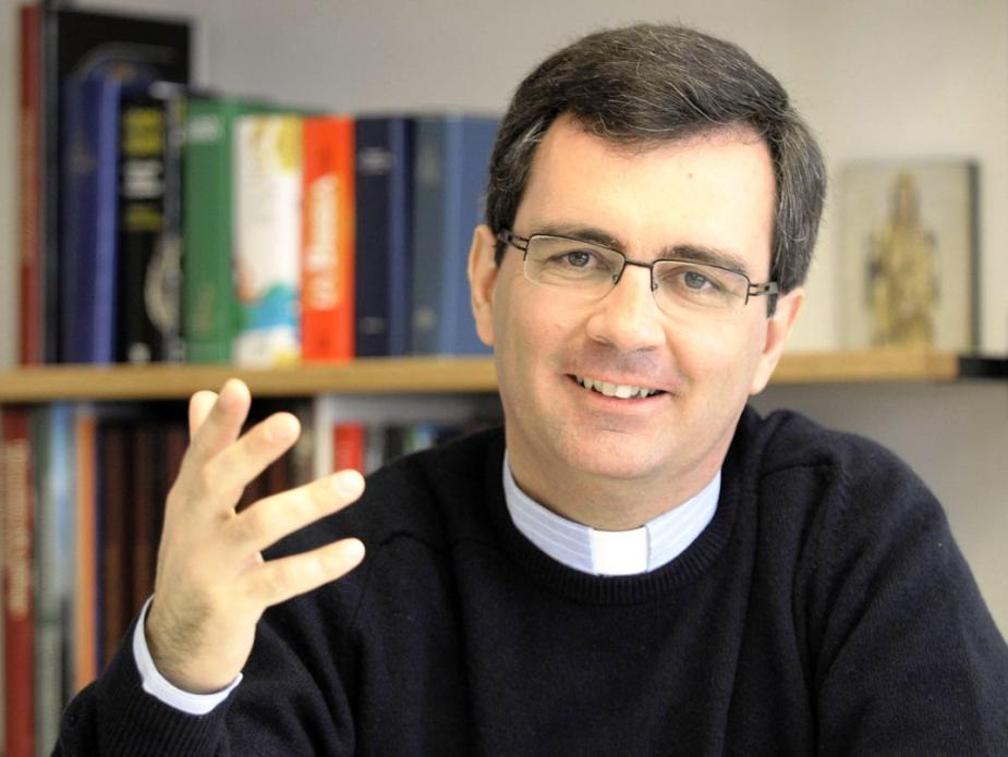 Igreja: «Procura de Deus é um grito que está dentro de todos» – Padre ...