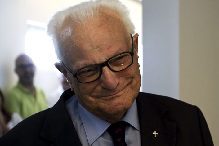 Lisboa: Faleceu o padre Dâmaso Lambers, capelão prisional e voz da ...