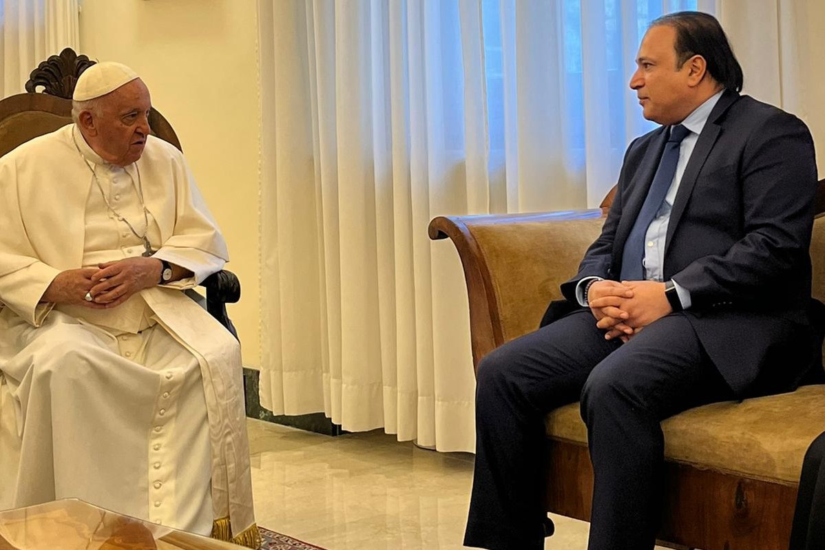 Vaticano: Papa Francisco reafirma «compromisso» com «paz mundial e ...