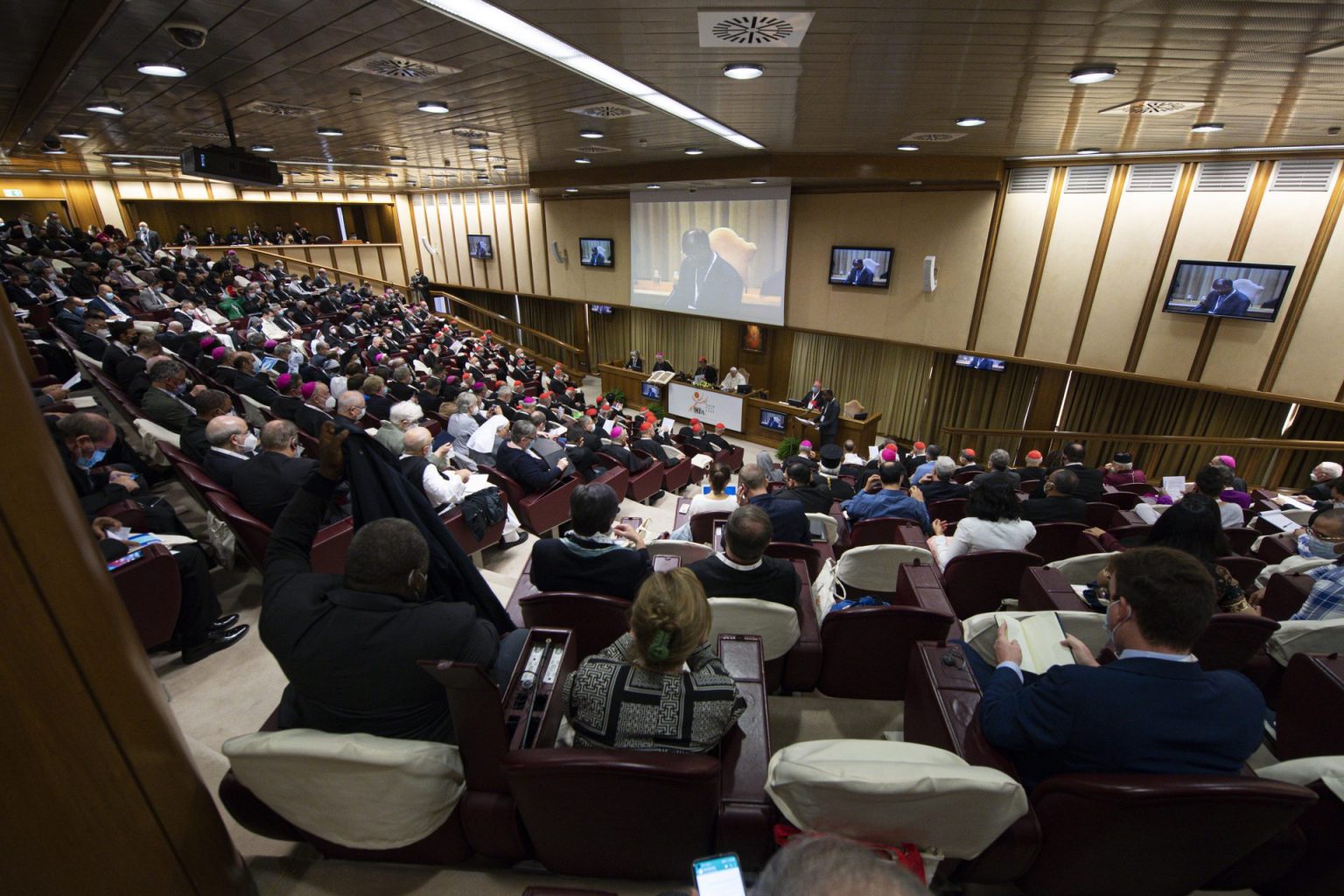 Sínodo 2021-2024: Documento de trabalho desafia a criar comunidades ...