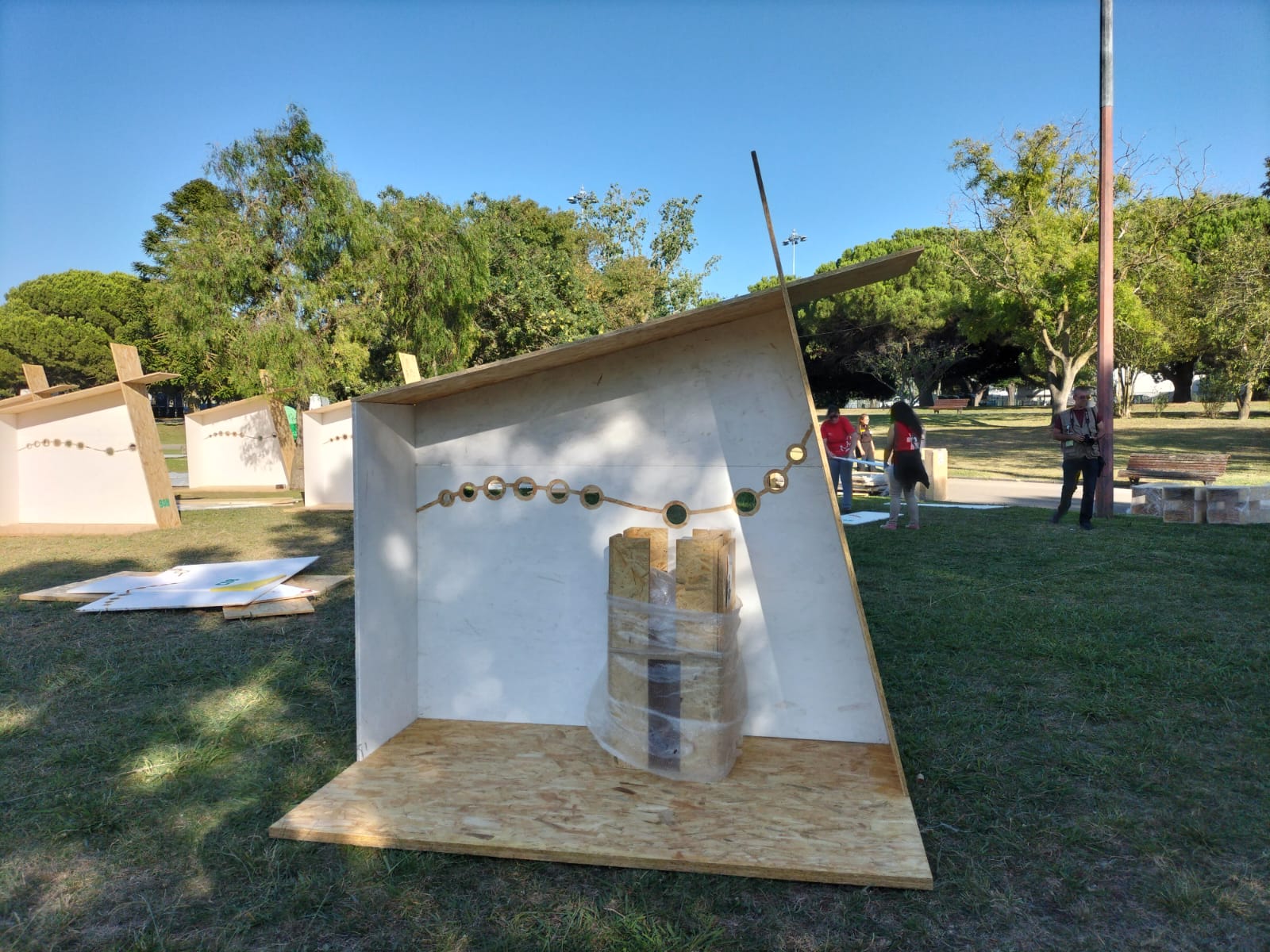 Lisboa 2023: Parque do Perdão recebe confessionários construídos por ...