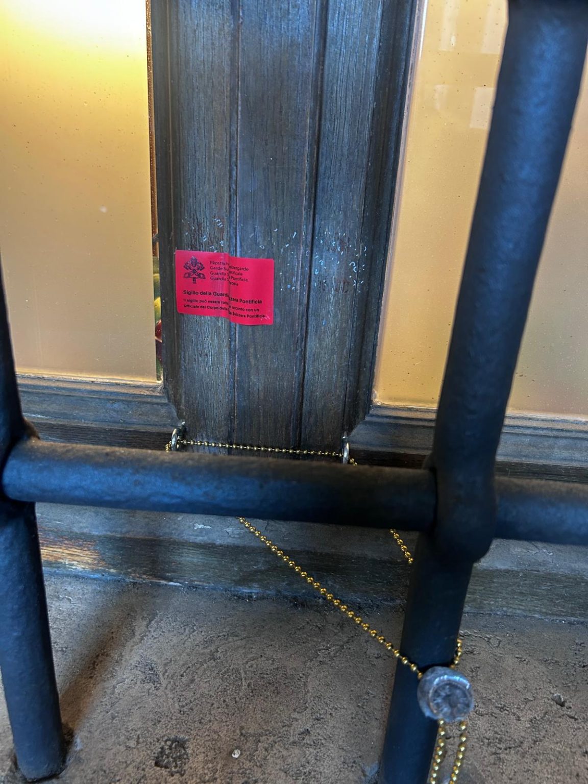 Conclave 2025: Entradas do Palácio Apostólico do Vaticano foram seladas (c/fotos) – Agência ECCLESIA