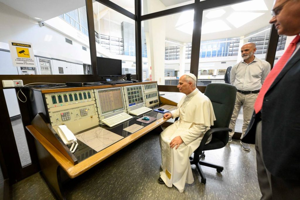 Media: Papa visitou instalações da Rádio Vaticano – Agência ECCLESIA