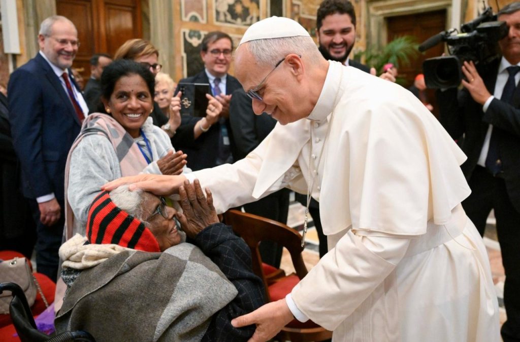 Vaticano: Papa alerta para solidão dos mais velhos e denuncia ...