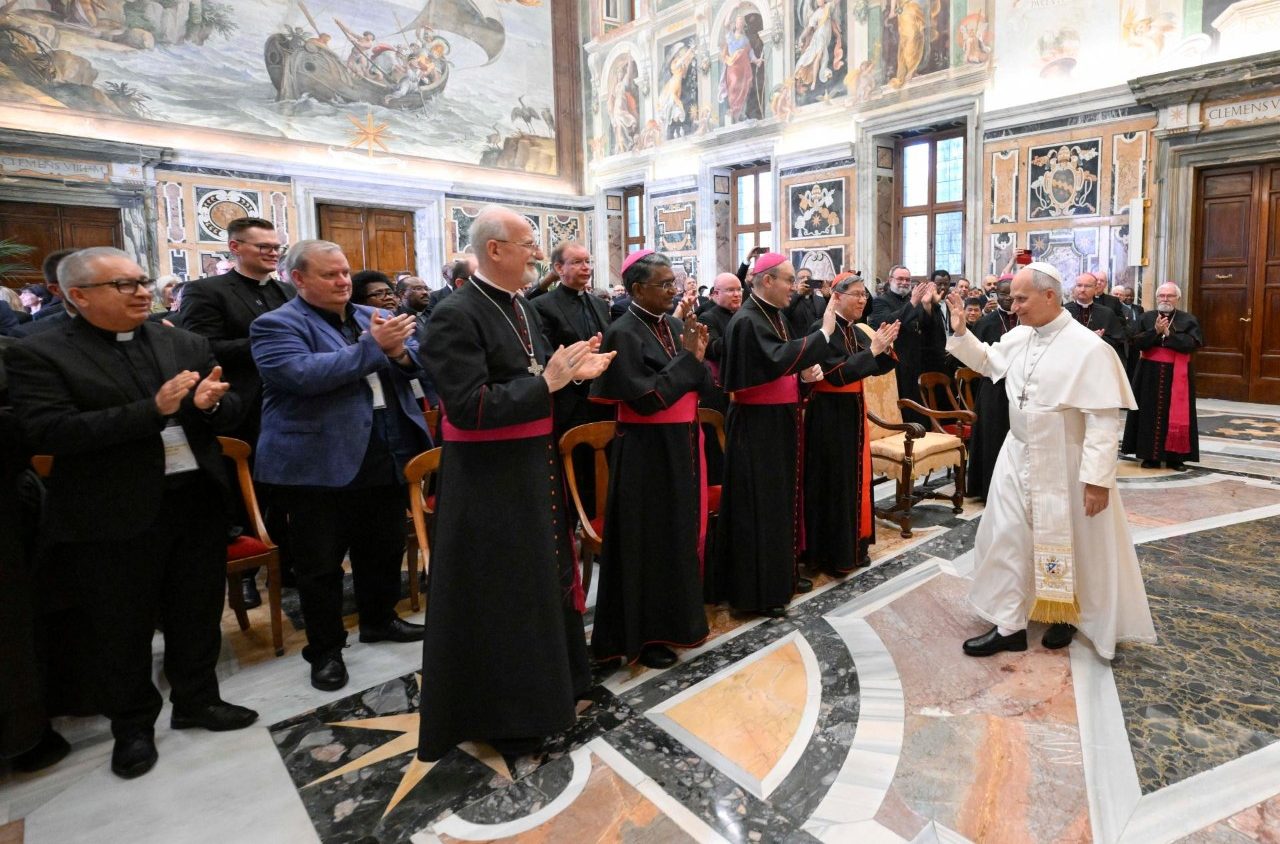 Vaticano: Papa convida a compreender «urgência» de ser «Igreja ...